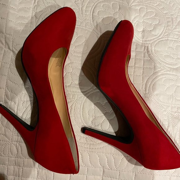 Jessica Simpson | Shoes | Red Suede Pumps | Poshmark